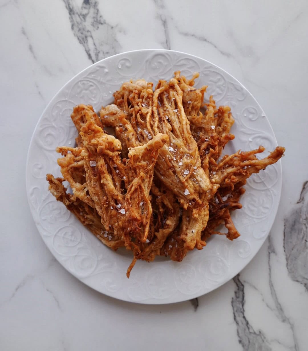 Crispy Deep-Fried Spicy Enoki Mushrooms (They Taste Like Chicken ...