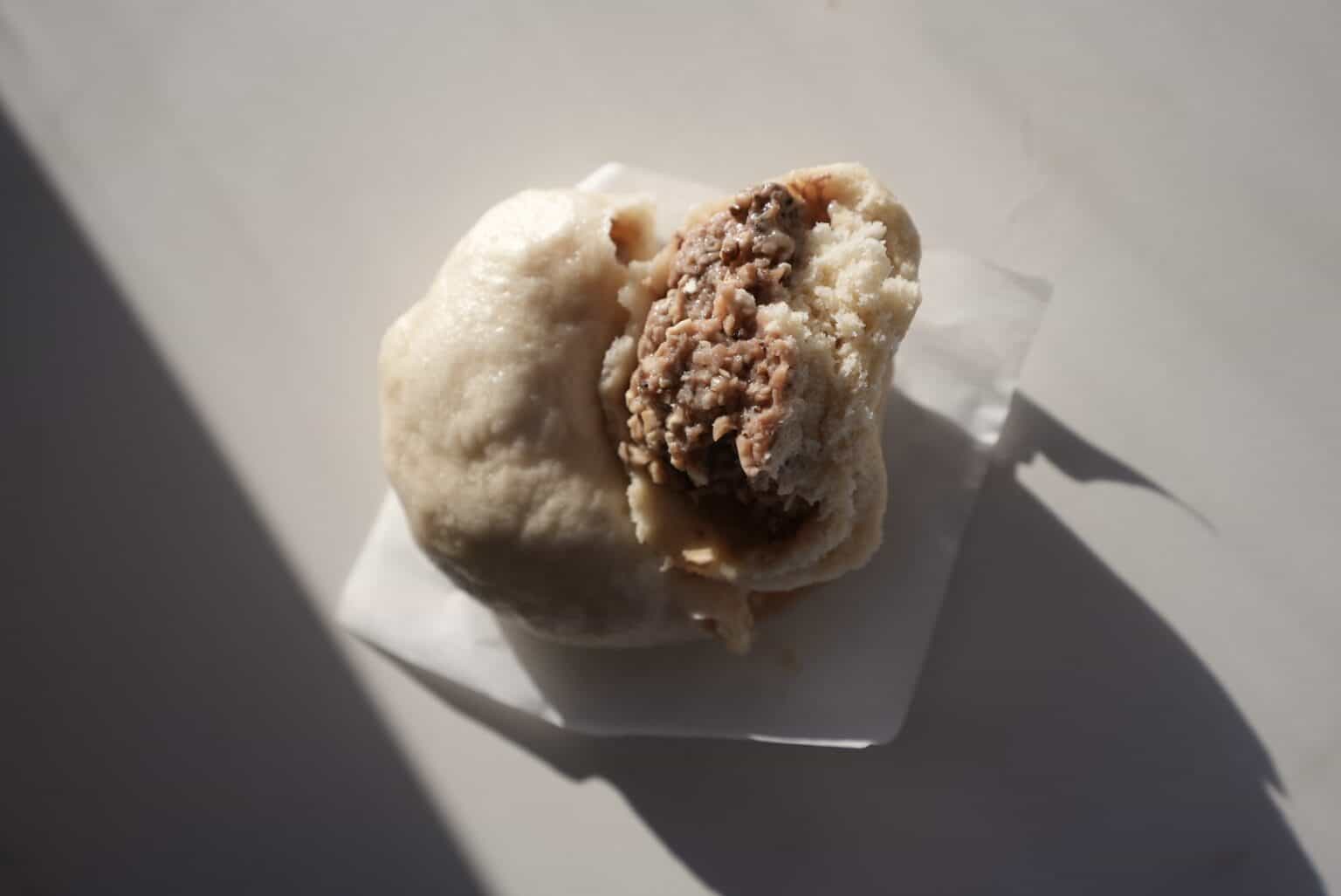 Japanese Steamed Pork Buns - Nikuman (肉マン) - Kyrié the Foodié + Real ...